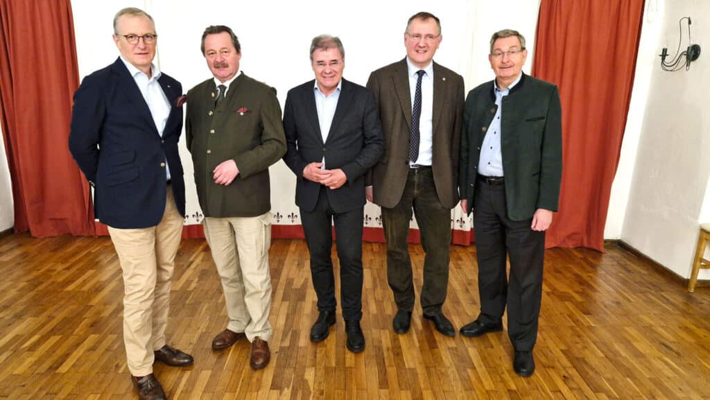 Lanzenkirchen: Die Identität der Bourbonen – Bote aus der Buckligen Welt